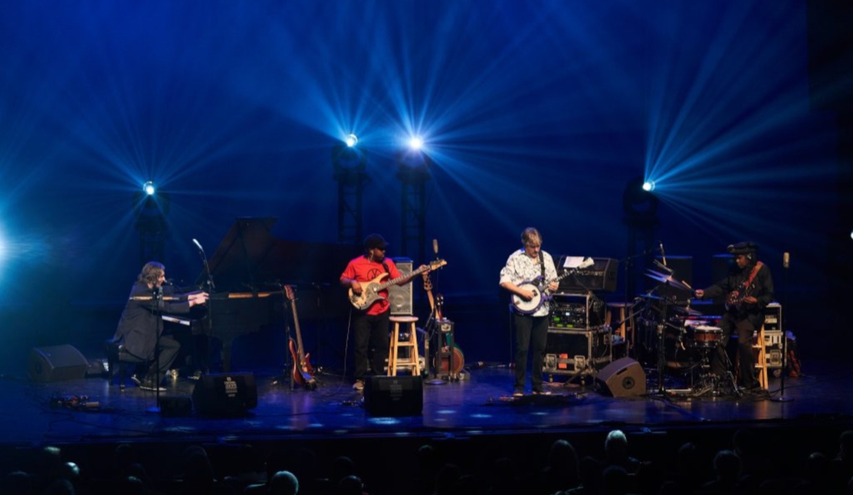 Béla Fleck and the Flecktones at the 2018 Montreal Jazz Fest - JAZZIZ ...